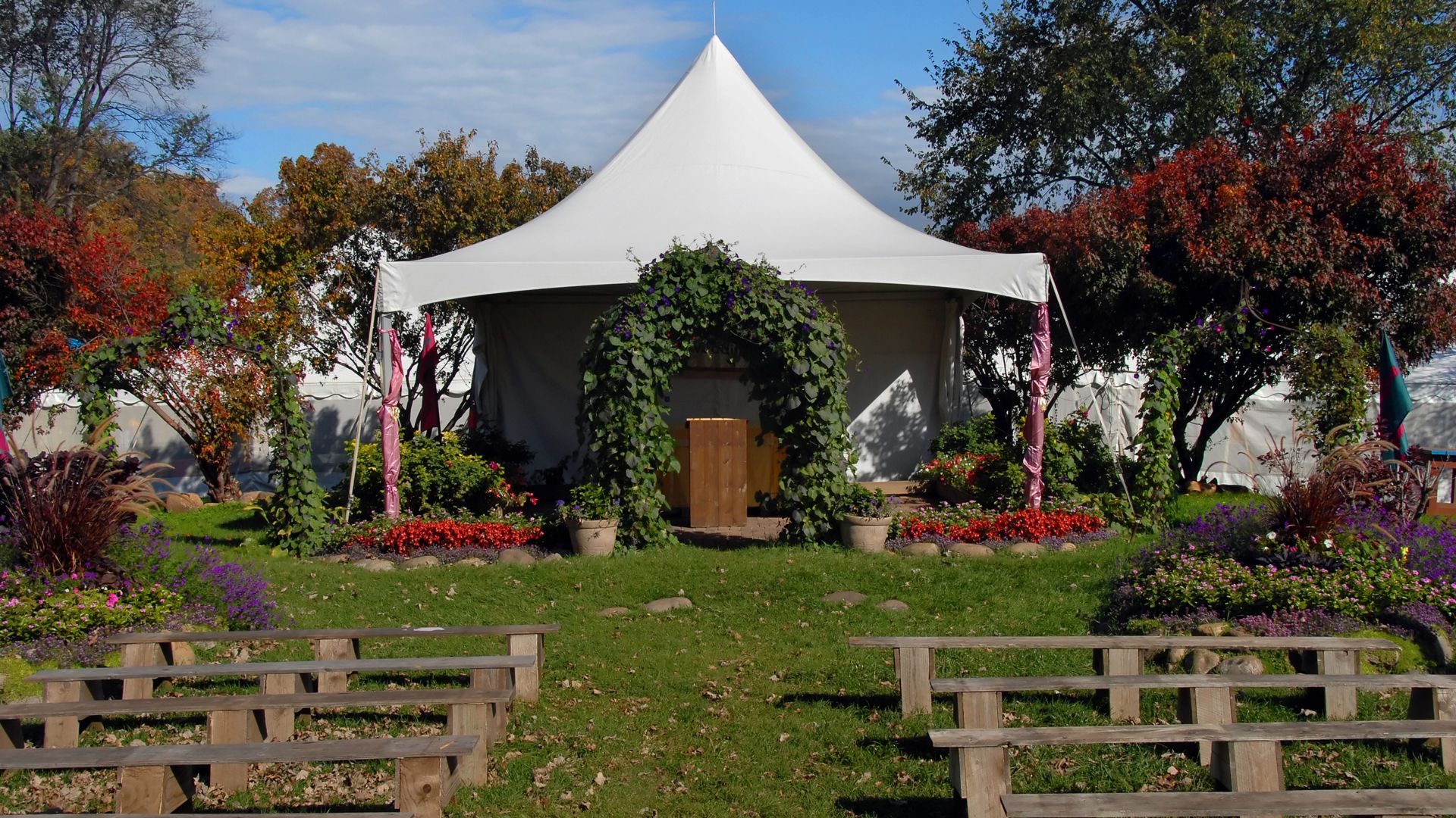How Much Does An Average Wedding Venue Cost?